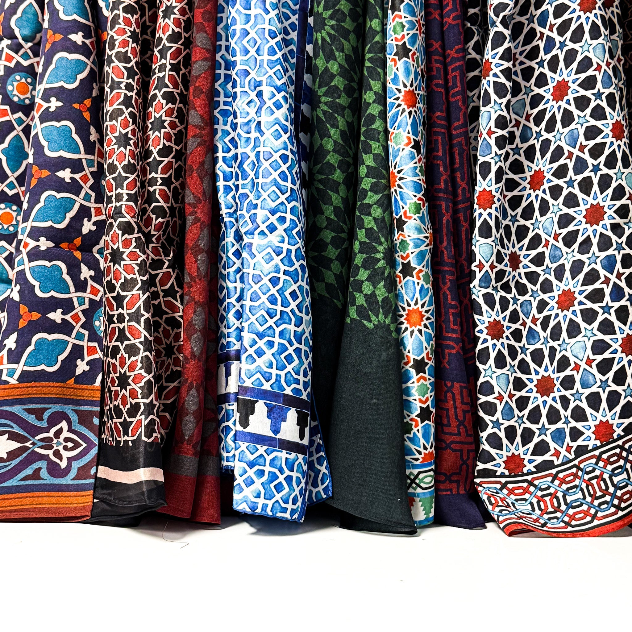 Scarves, Shawls, and Wraps – Zaytuna College Bookstore