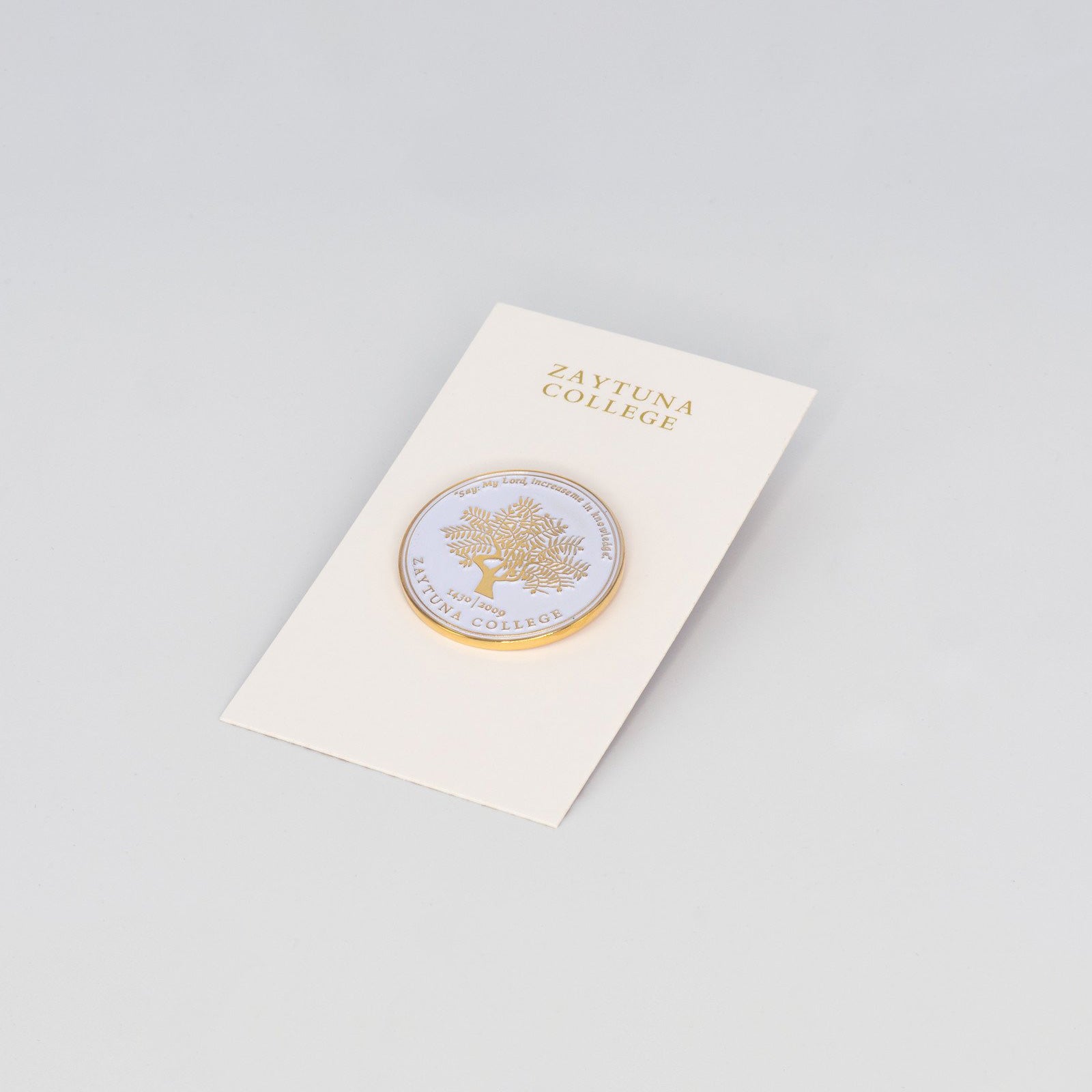 Zaytuna Seal Pin - White – Zaytuna College Bookstore